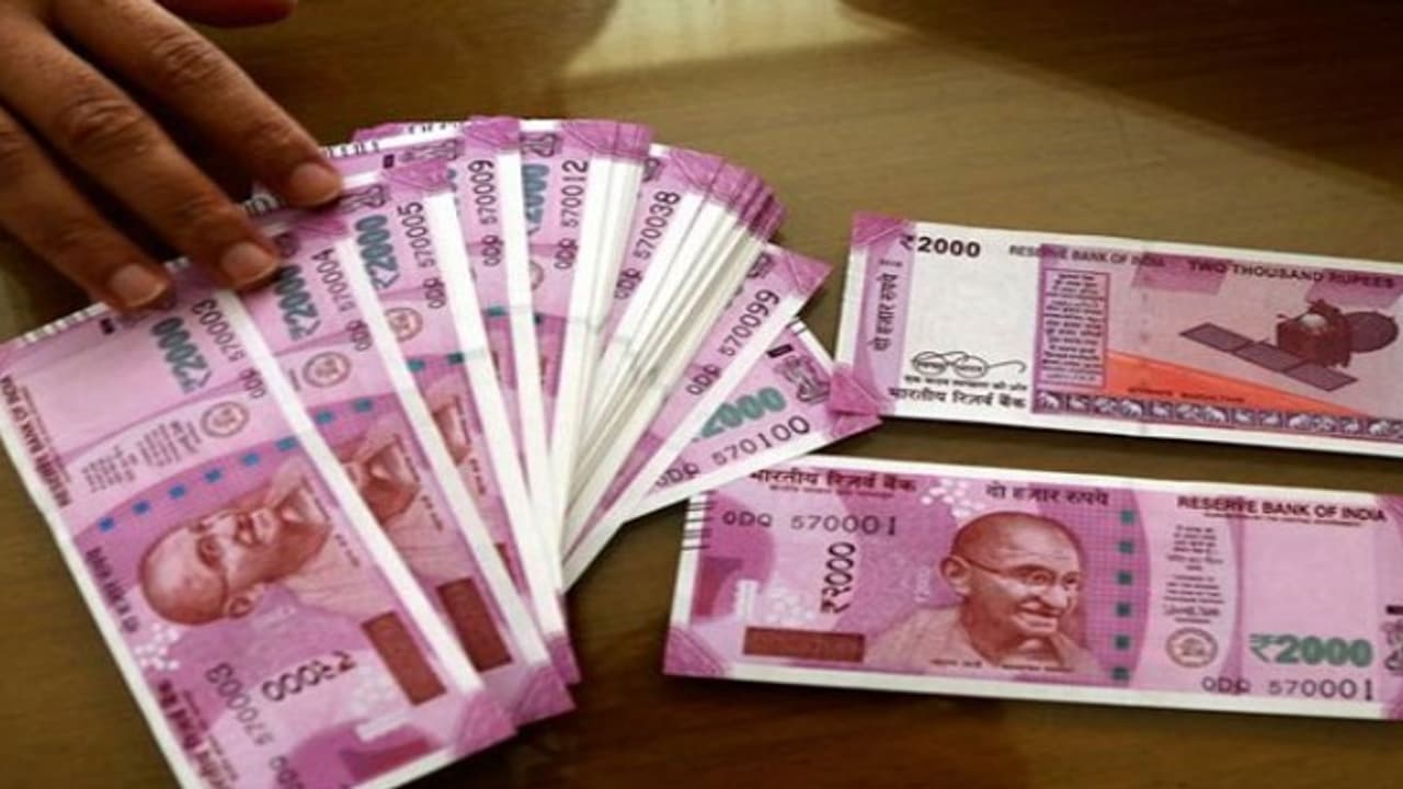Rs 2000 notes still in public? Do you know how many thousands of crores ...