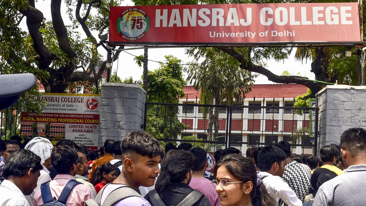 Hansraj College suspends 30 students, including union office-bearers ...