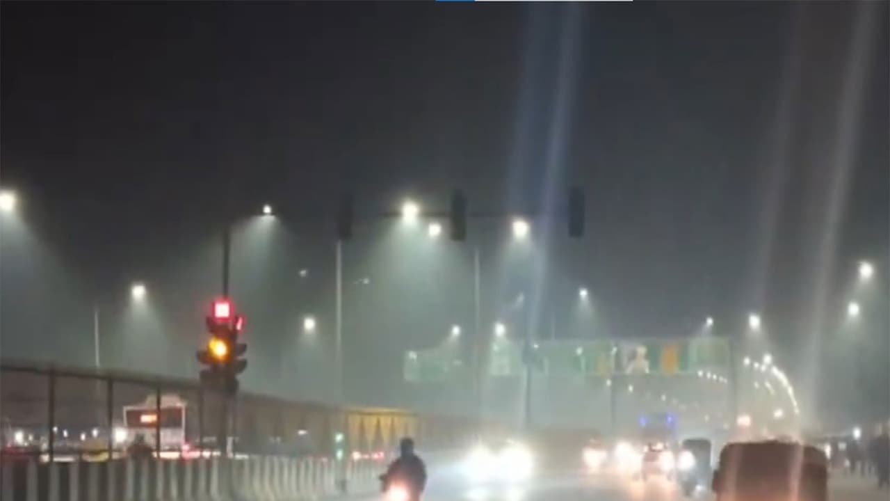 Delhi's Air Quality Worsens to 'Severe' with AQI Crossing 400 Mark ...