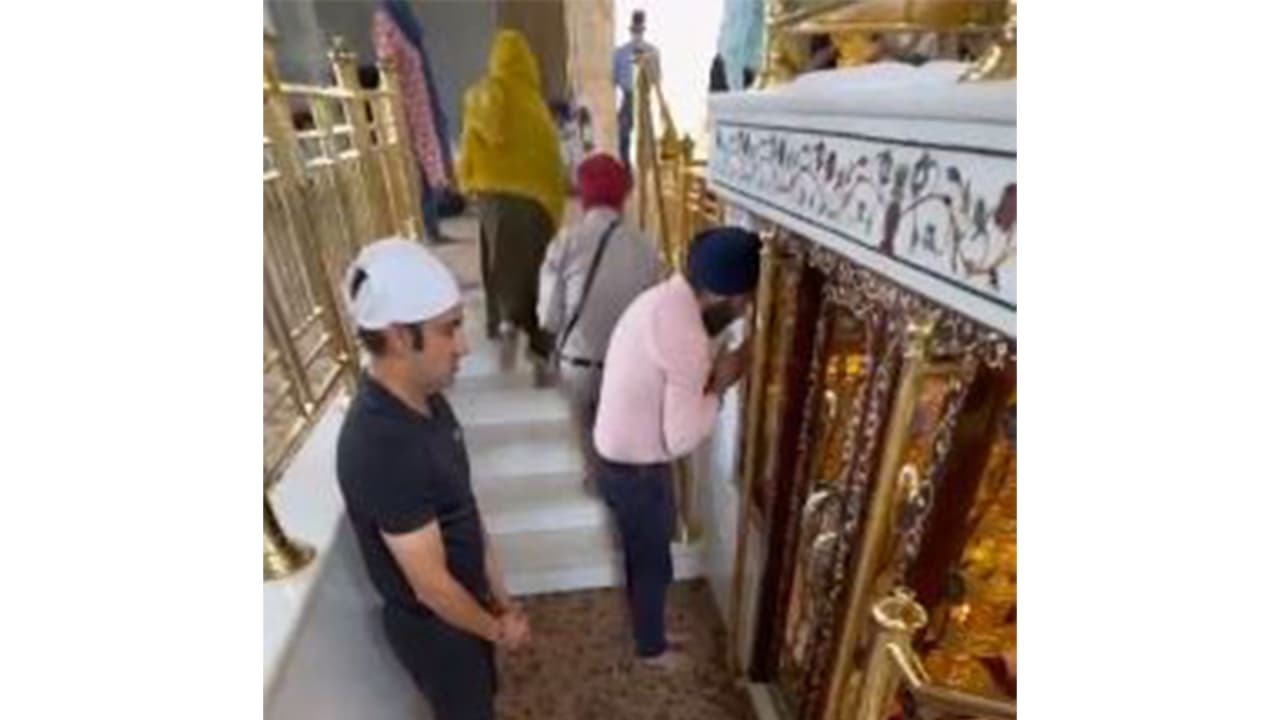 Gautam Gambhir visits Gurudwara after India's T20 World Cup 2026 win ...