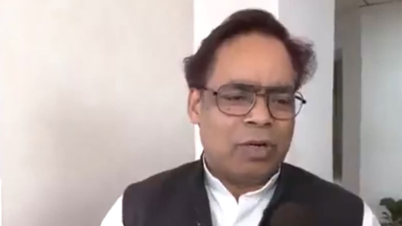 Unnao case: SP leader calls it 'sensitive'; victim's mother protests ...