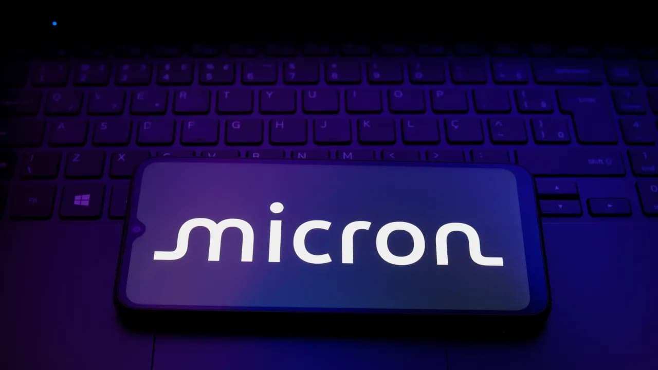 Micron Stock Gets Dual Price Target Hikes From Deutsche, UBS Ahead Of ...
