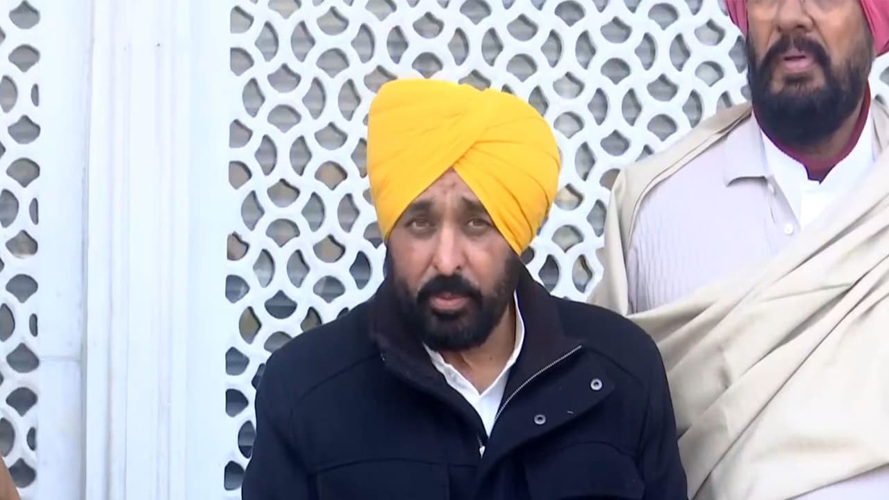 Bhagwant Mann before Akal Takht, calls video 'fake', will respect ...