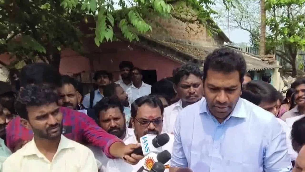 TVK warns of massive protest against Villivakkam demolition drive ...