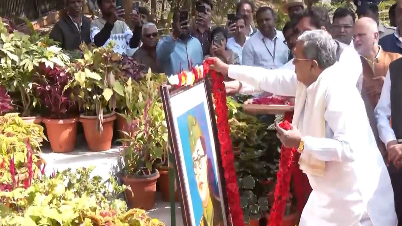 Parakram Diwas: CM Siddaramaiah, President Murmu pay tribute to Netaji ...
