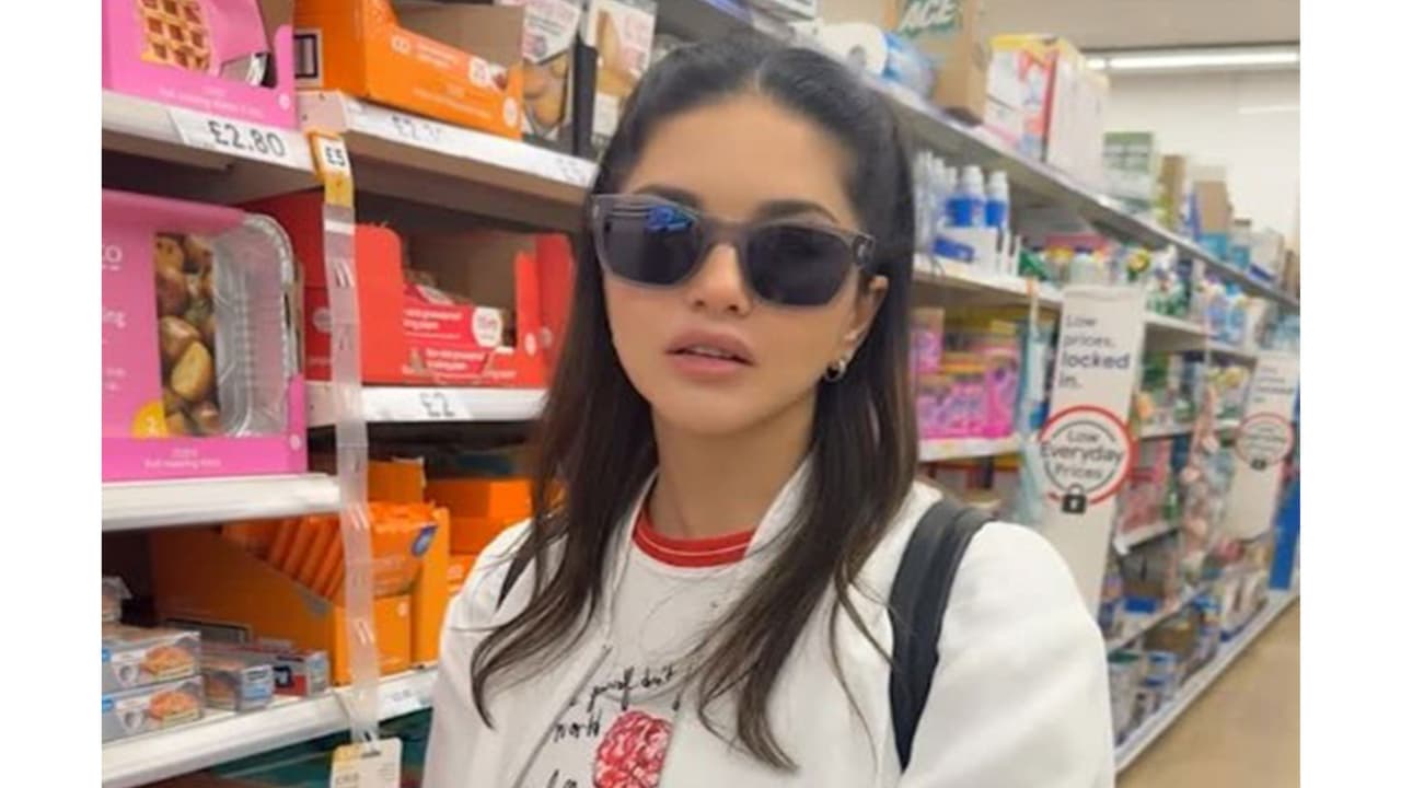 Sunny Leone's New Year event in Mathura cancelled after seers' protest ...