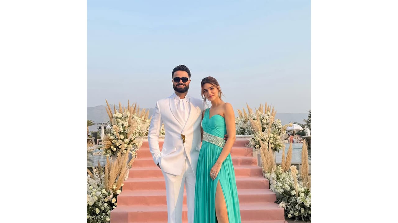 'Nazar na lage': Fans react to Kriti Sanon, Kabir Bahia's wedding pics ...