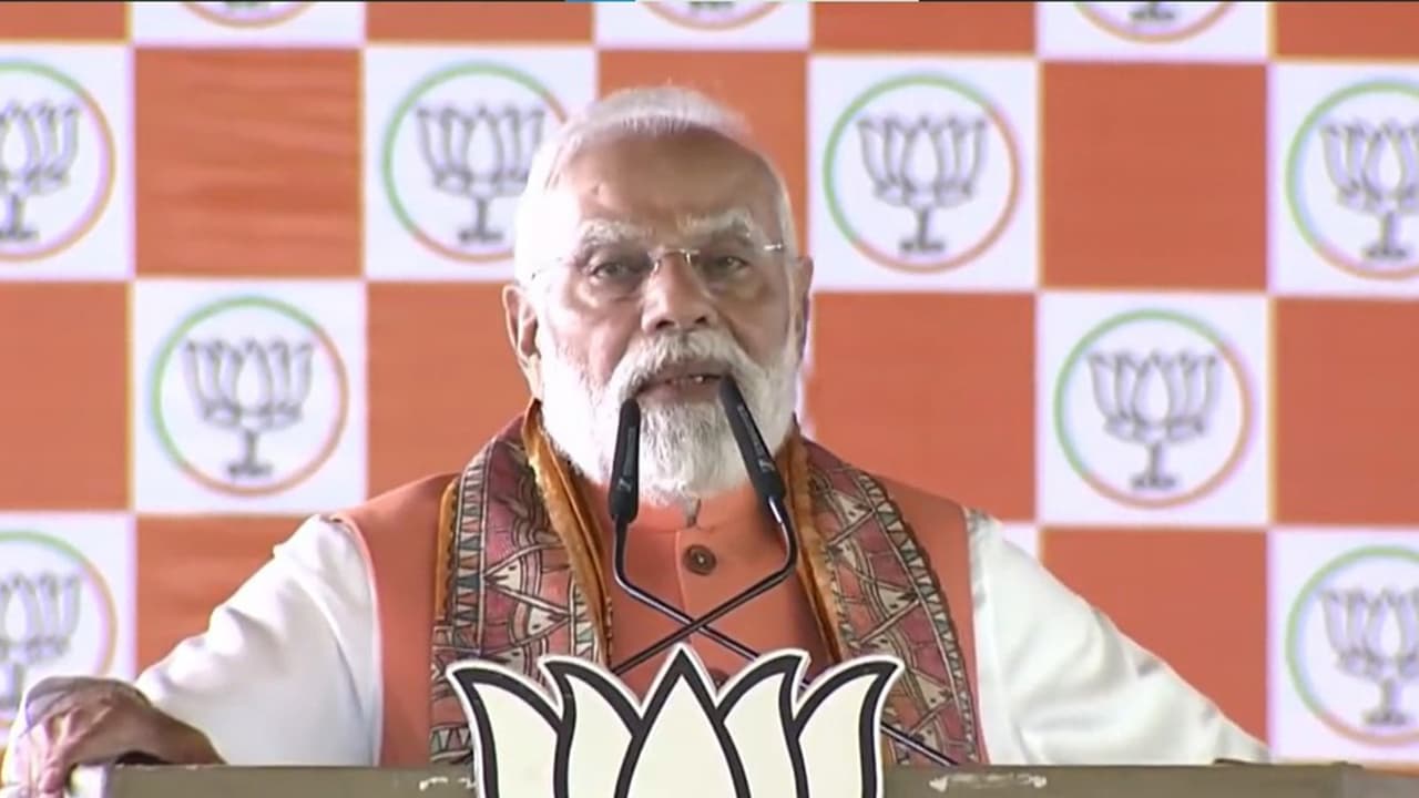 Bihar polls: PM Modi attacks Mahagathbandhan in Bhabua, says 'jungle ...
