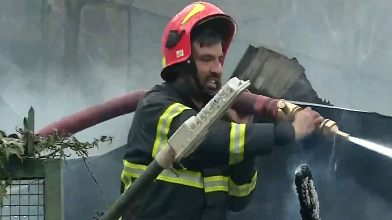 Srinagar: Fire guts Fisheries Dept building; blaze under control now ...