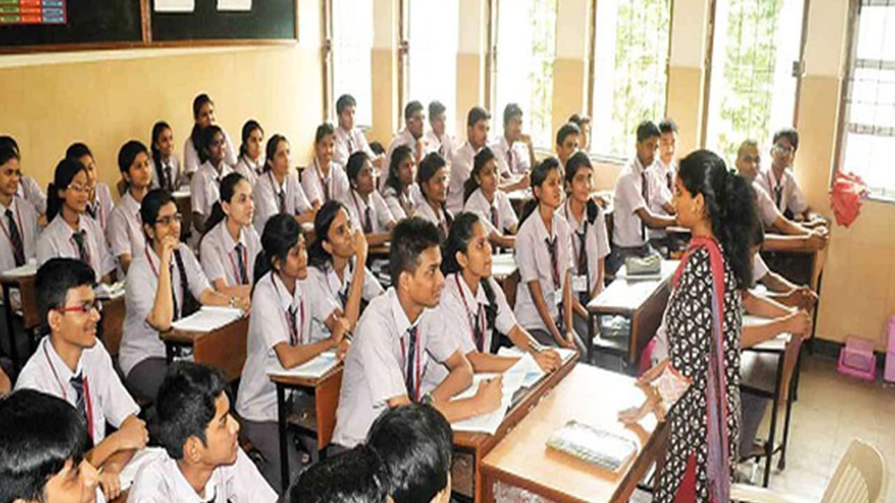 Kerala to reduce school bag weight, eliminate 'back benchers' soon ...