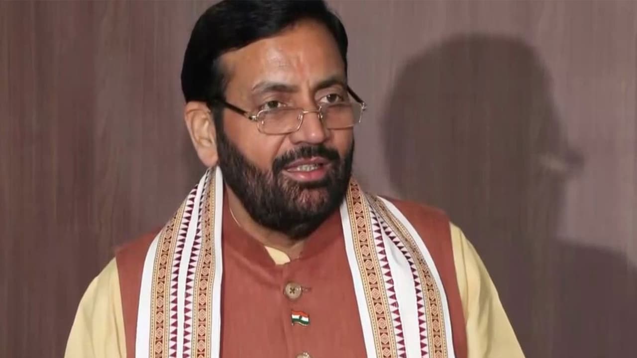 Haryana CM calls for massive public transport expansion, new route plan ...