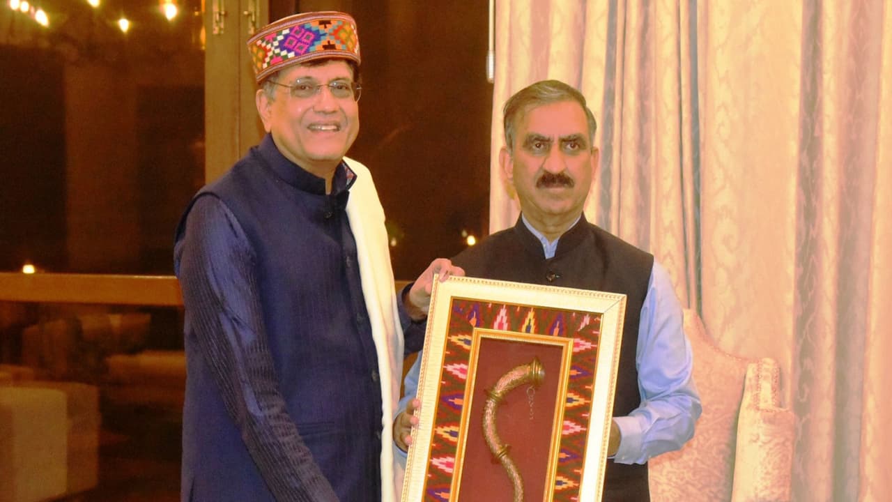 HP CM urges Centre to ban apple imports, hike duty to protect farmers ...