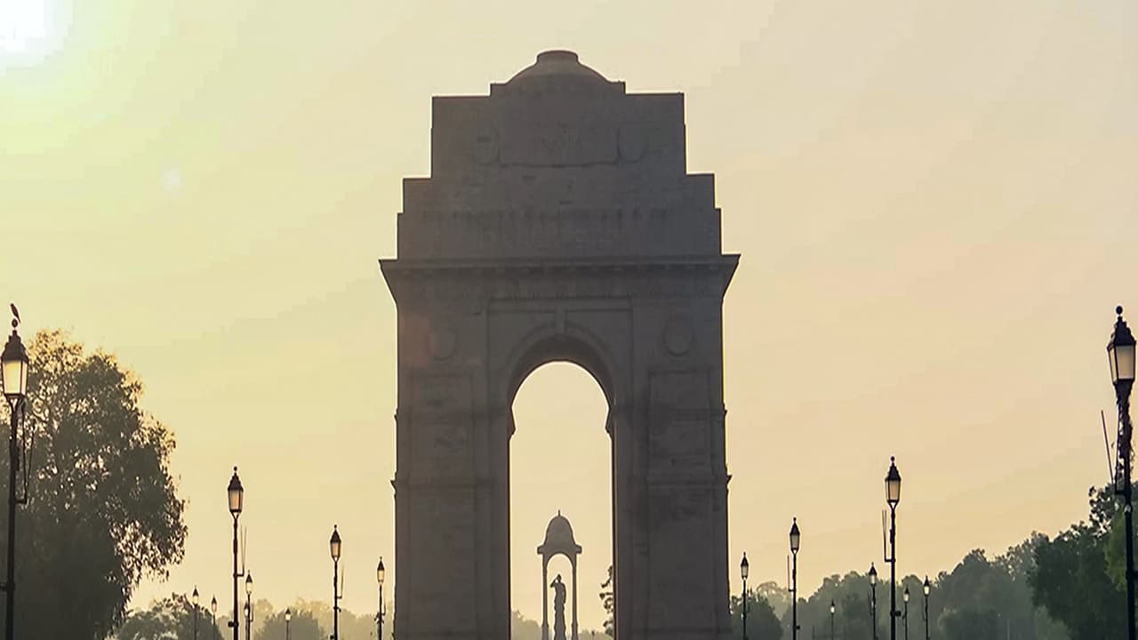 India's economy to stay robust into 2026: Standard Chartered report ...