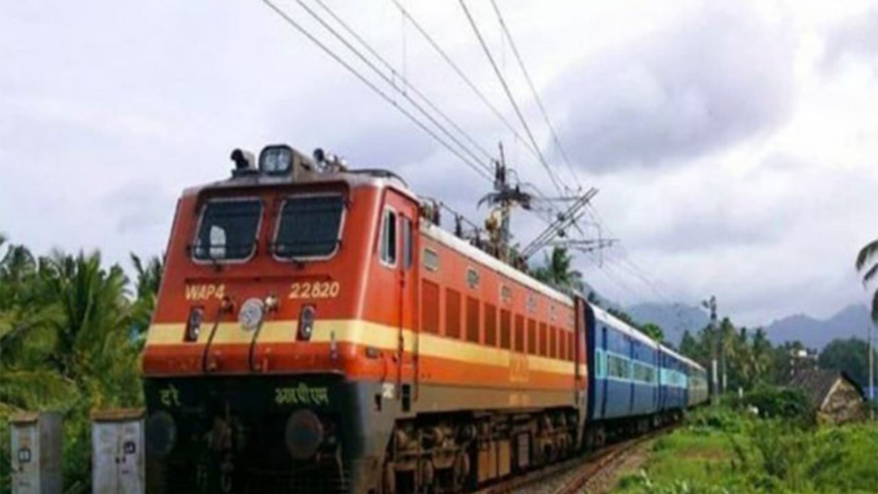 Indian Railways issues urgent cyber fraud alert for its pensioners ...