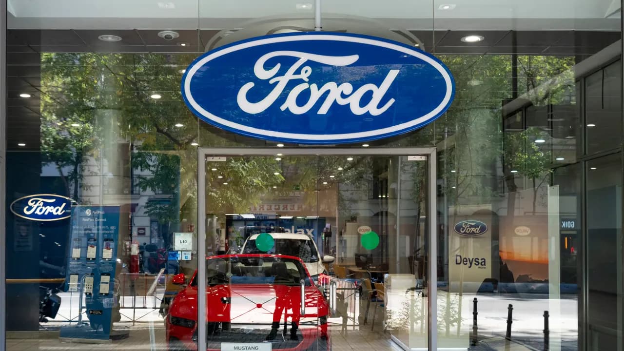 Ford Terminates $6.5 Billion LG Energy Deal After Retreating From EVs ...