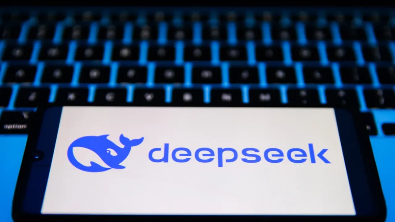 Apple, Google Warned To Remove DeepSeek From App Stores In Germany ...