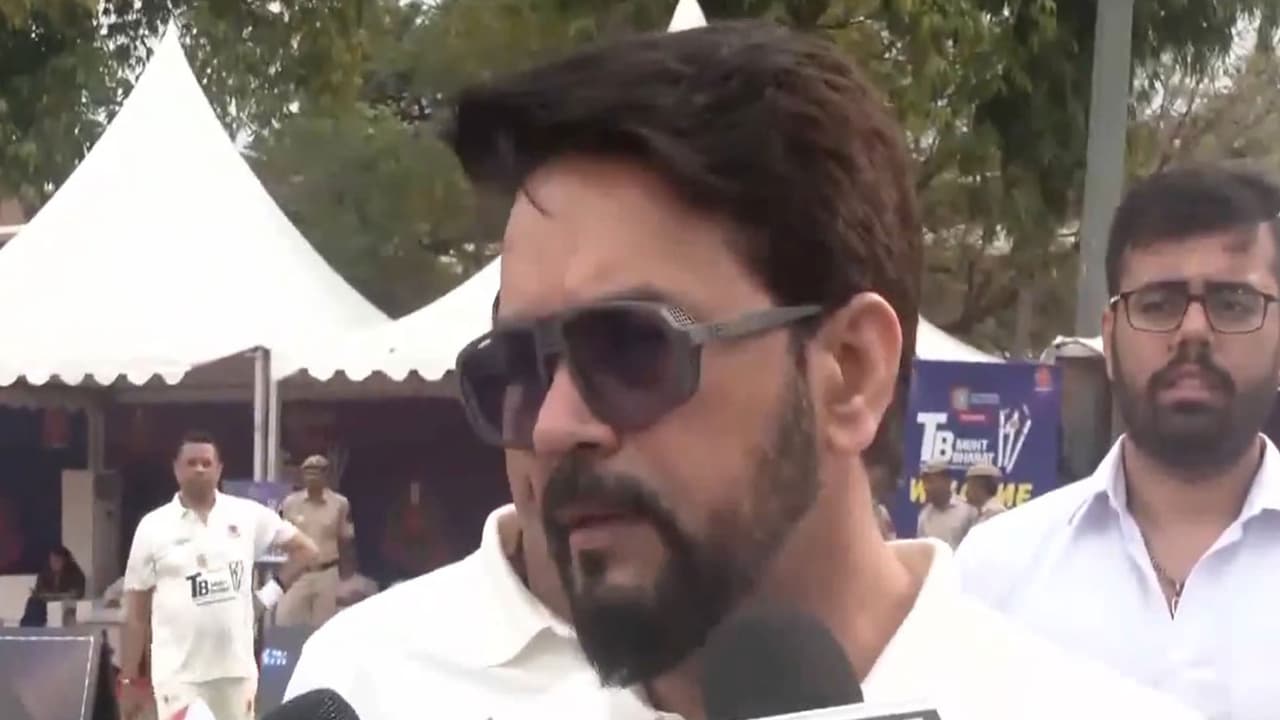 MPs, Delhi Police face off in cricket match for TB-free India mission ...