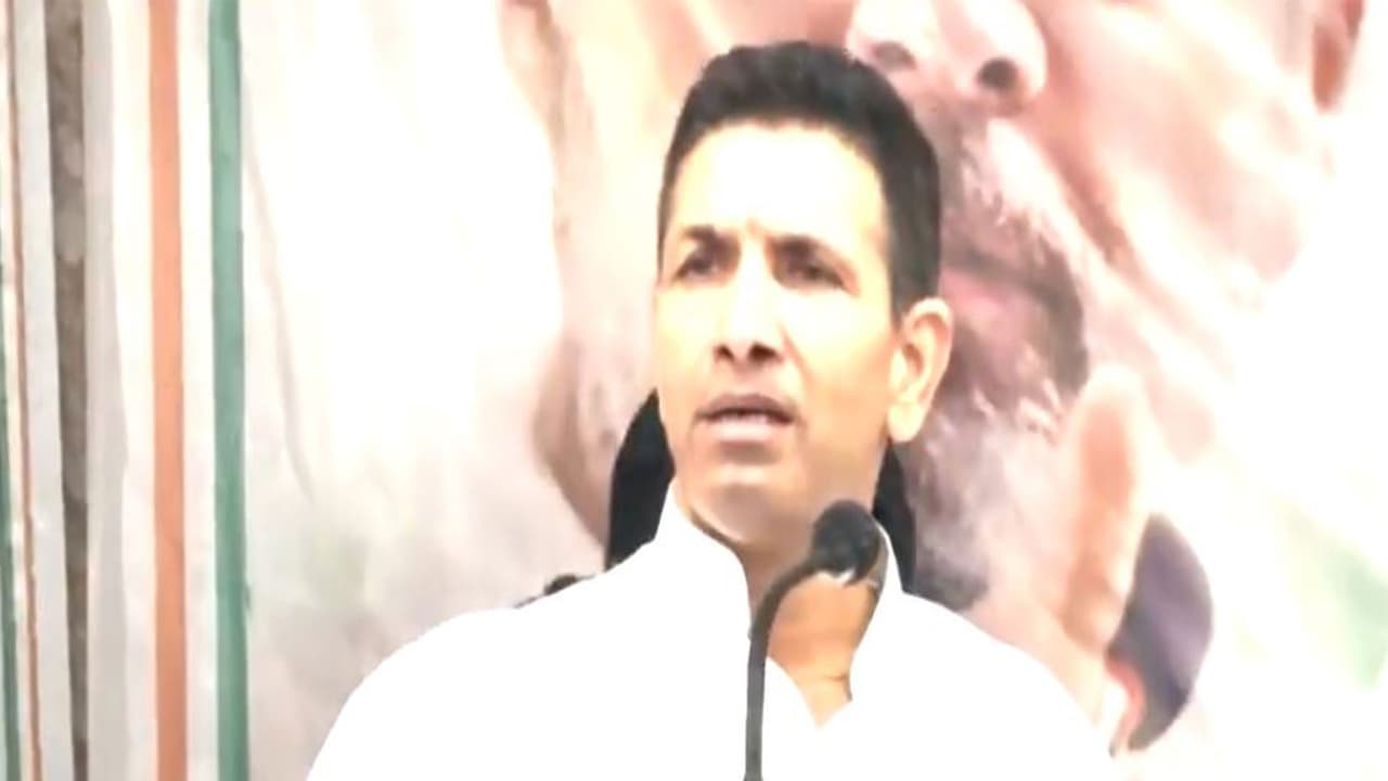 MP Congress chief slams Centre over worker's detention for social media ...