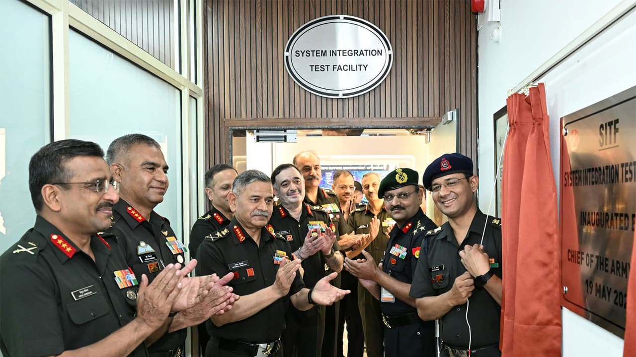 Army Chief Gen Dwivedi reviews tech transformation, AI at DGIS ...