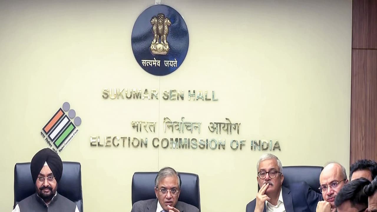 ECI extends voter list revision in Kerala by one week for local polls ...