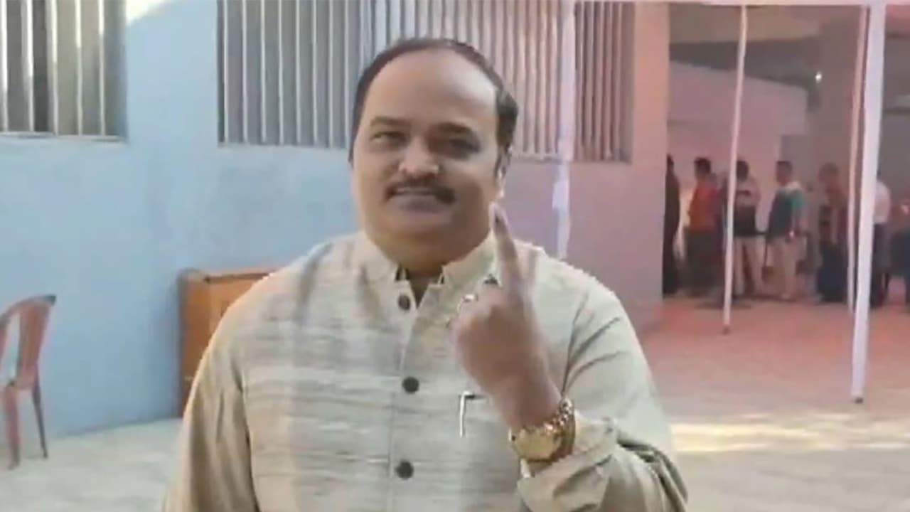 BMC Polls: Shiv Sena's Dubey flags EC website, EVM issues after vote ...