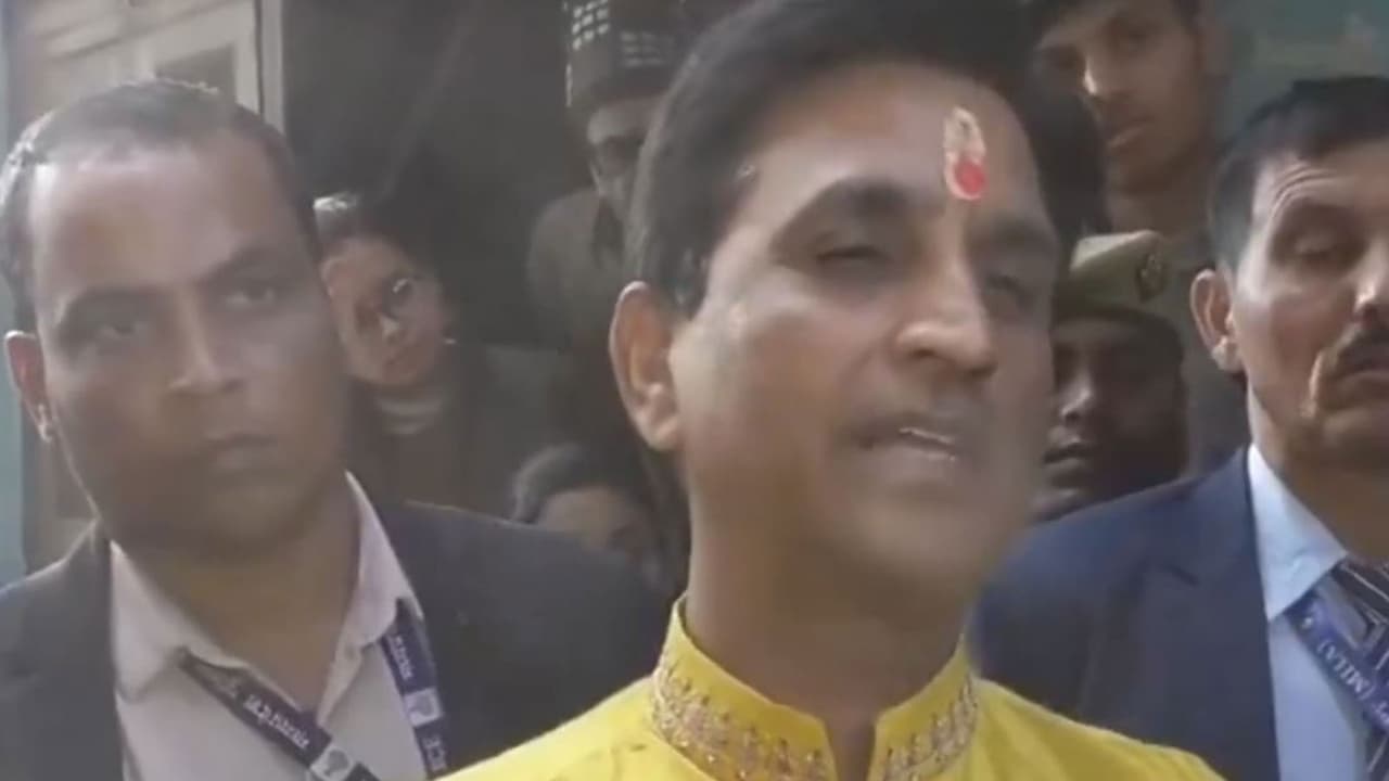 Kumar Vishwas slams TN leader over Sanatan Dharma, language comments ...