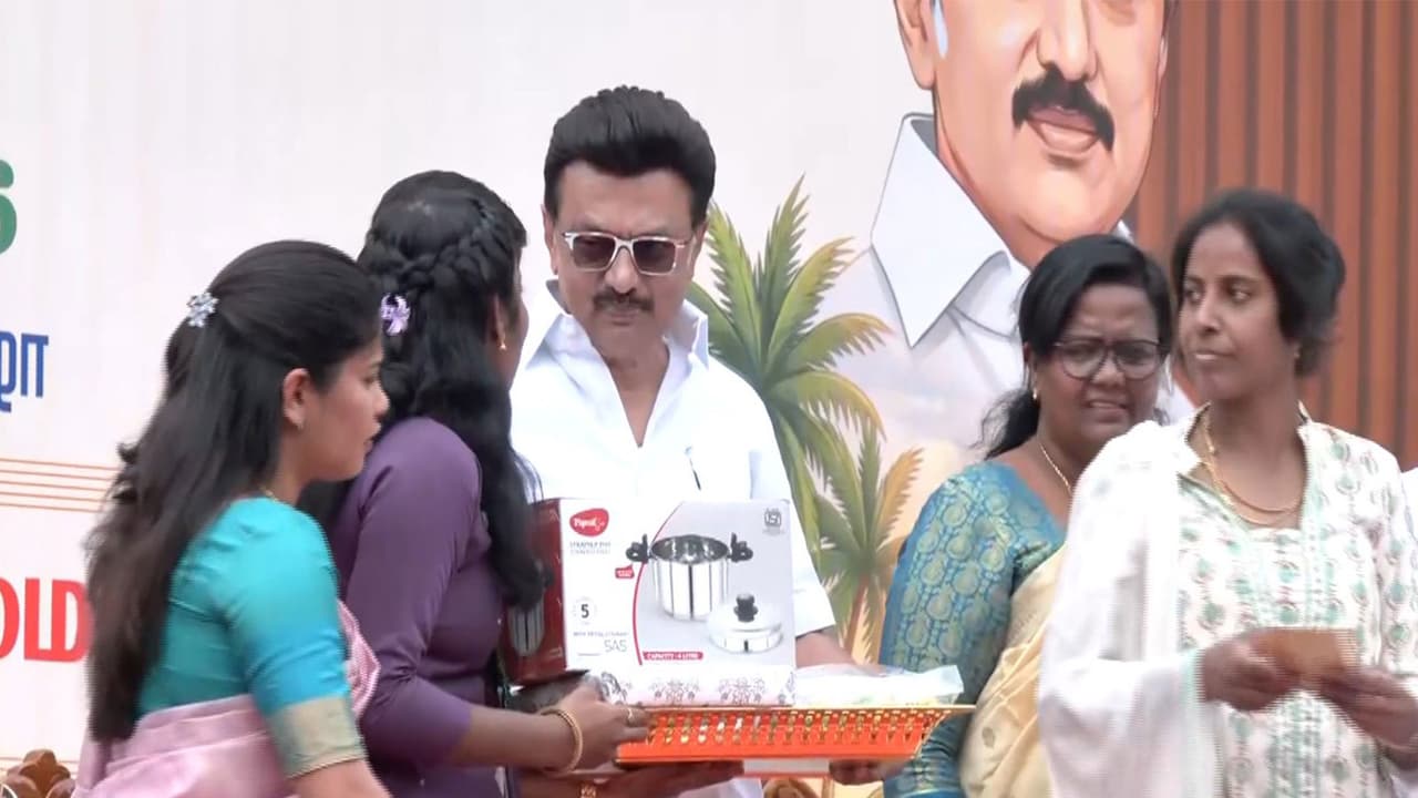 MK Stalin joins Pongal fete, announces statewide Thirukkural Week ...