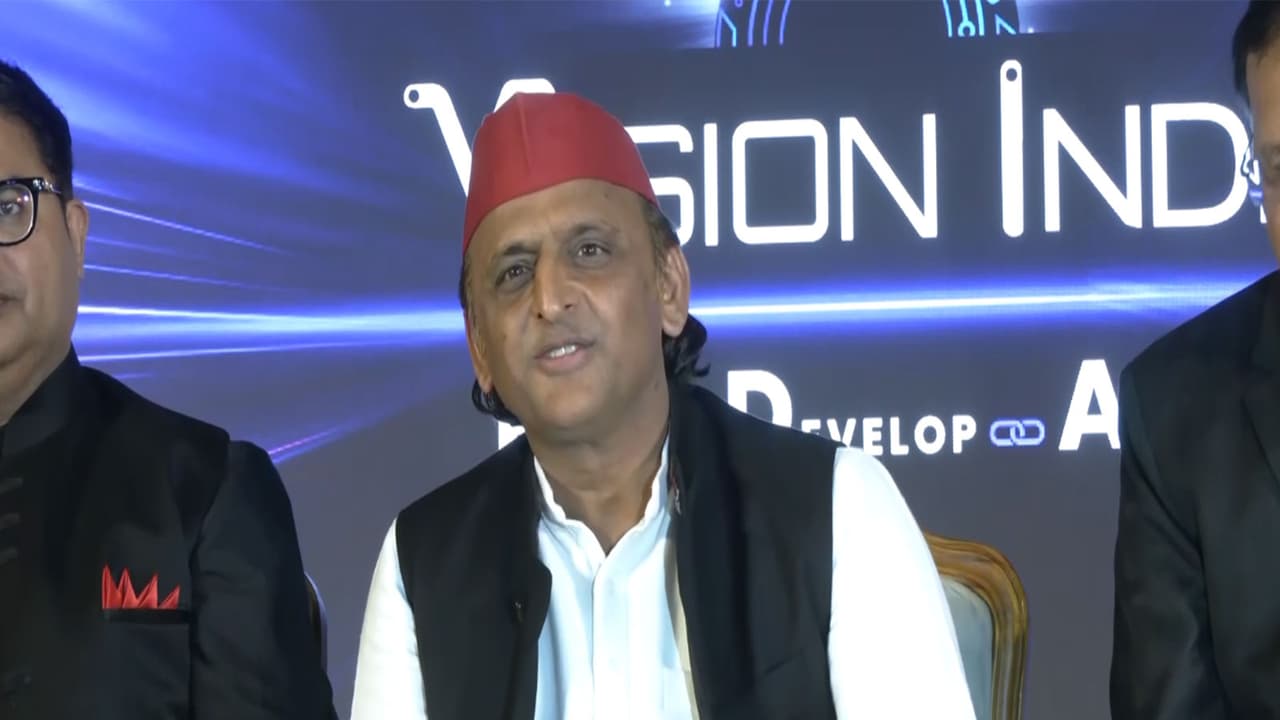Akhilesh Yadav slams BJP's 'vision of division' at Bengaluru summit ...