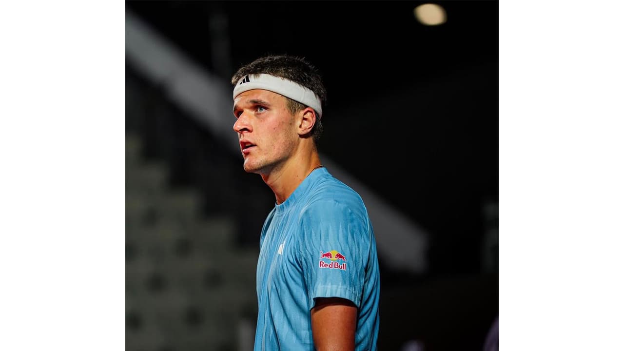 Jakub Mensik makes history, beats Fonseca to reach French Open SF ...