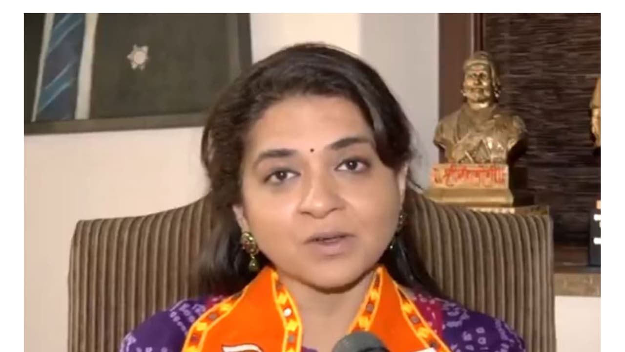 Shaina NC slams Sanjay Raut, calls him real betrayer for 'Jaichand ...