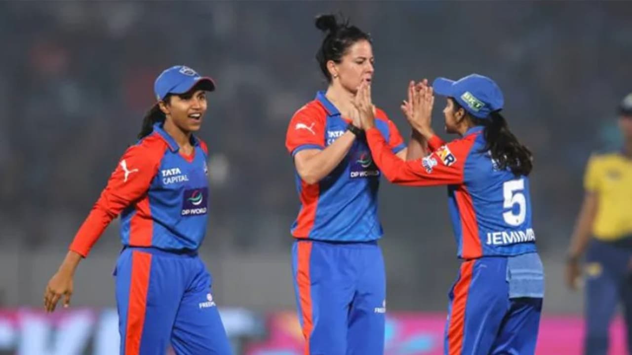 WPL 2026 Eliminator: Delhi Capitals opt to bowl against Gujarat Giants ...
