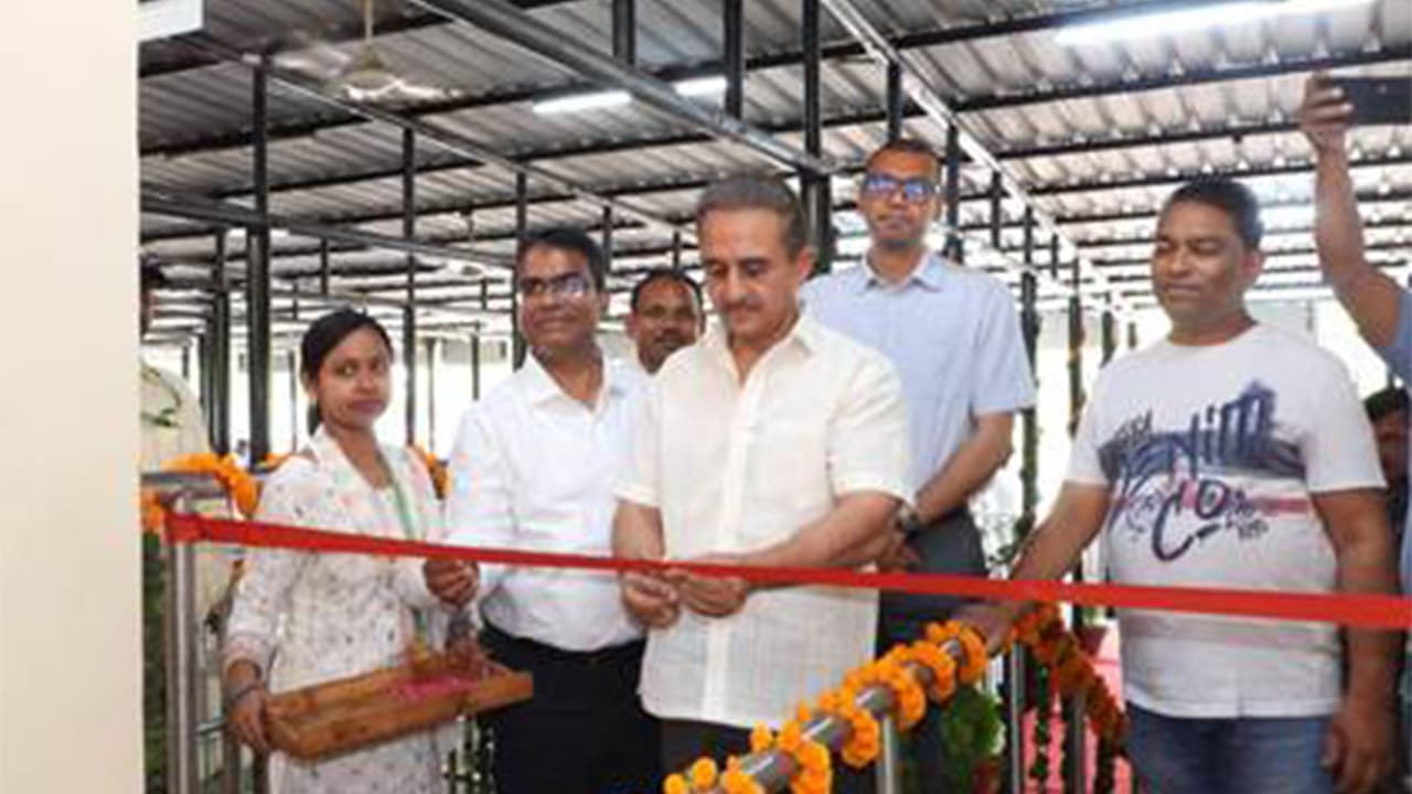 Kirti Vardhan Singh launches 'NZP Saathi App', kiosks in New Delhi ...
