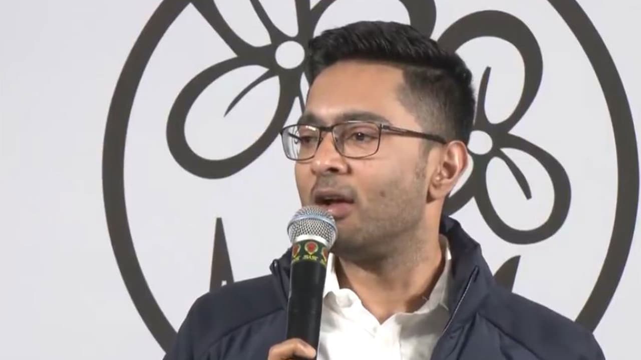 Banerjee slams Kabir, BJP for 'temple-mosque' politics in Bengal ...