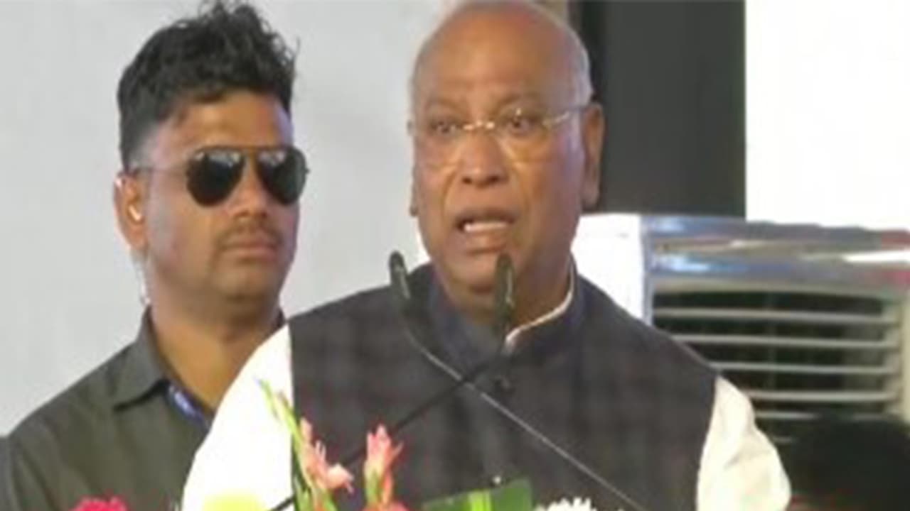 Army Day: Kharge, PM Modi salute courage of soldiers, veterans ...