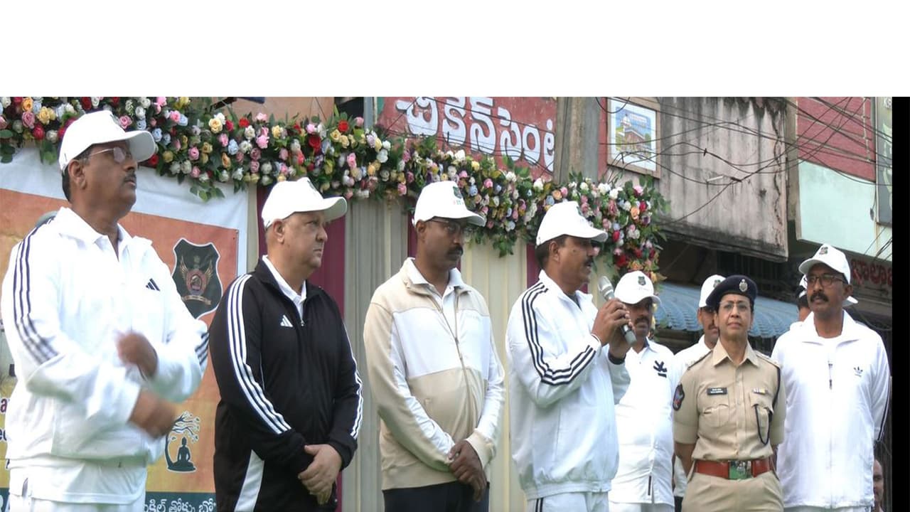 AP Eagle Team holds 'Fit India Cycle Rally' against drugs in Vijayawada ...