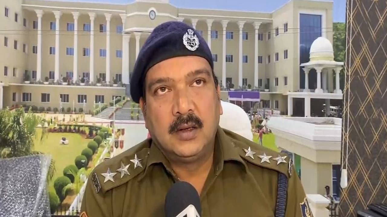 Cuttack: Man arrested for looting Rs 5000 from shopkeeper at gunpoint ...