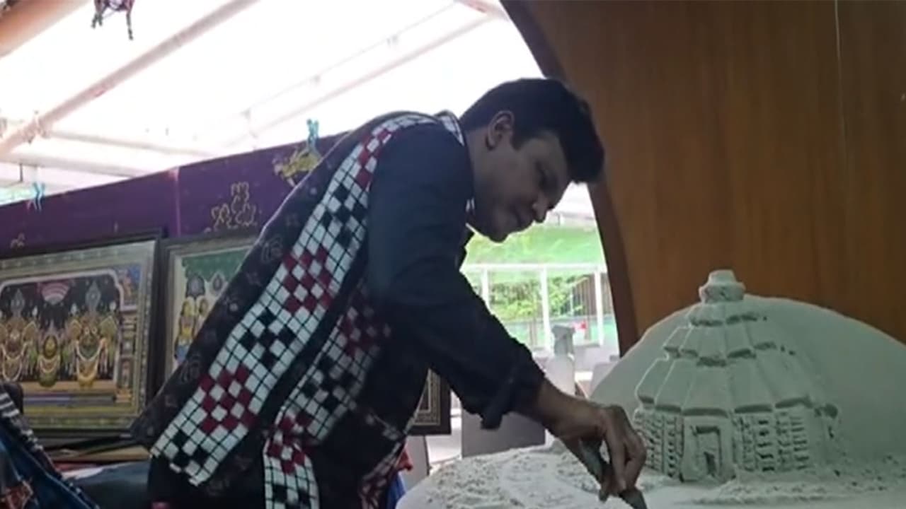 Utkal Divas 2026: Sudam Pradhan's sand art mesmerises Singapore ...