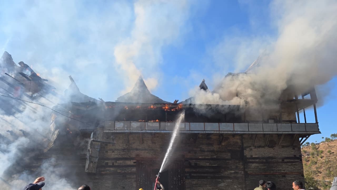 Massive fire guts 800-year-old Kyonthal royal palace near Shimla ...