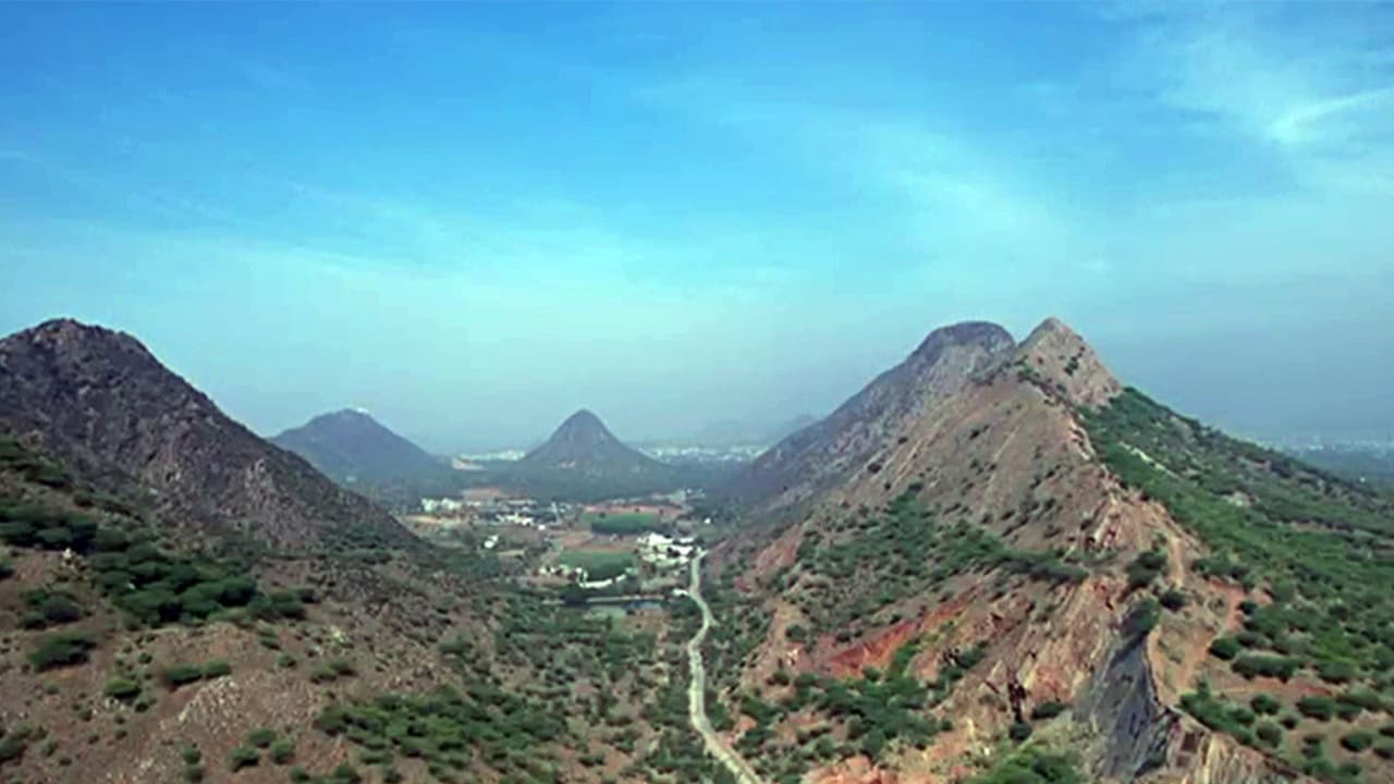 SC puts its Aravalli definition order in abeyance, forms new panel ...