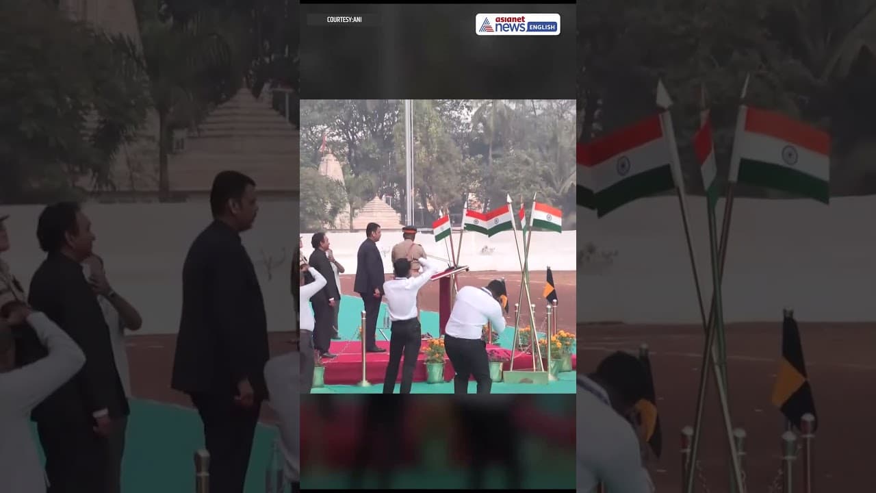 Devendra Fadnavis Unfurls Tricolour on 77th Republic Day | Asianet Newsable