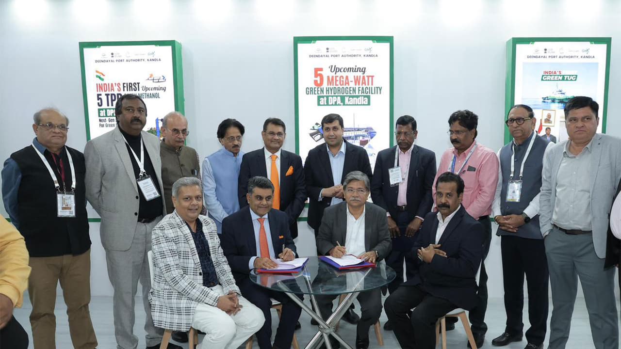 DPA Kandla signs Green Hydrogen park MoU, launches digital EBS system ...