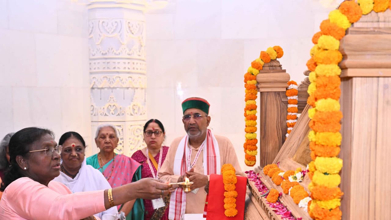 President Murmu has darshan of Ram Lalla at Ayodhya's new temple ...