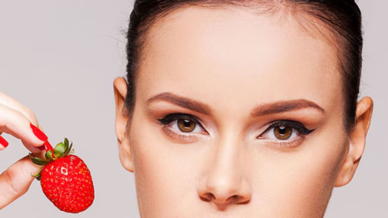 Skin care: Try these strawberry face packs for a healthy and nourishing ...