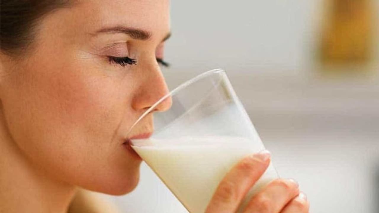 Milk Side Effects:వామ్మో.. పాలు ఎక్కువ తాగితే ఇన్ని సమస్యలొస్తాయా ...