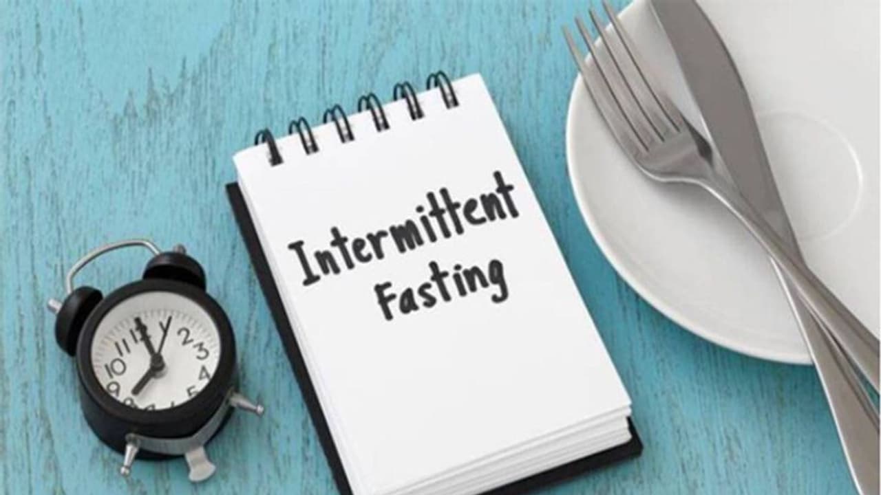 What is Intermittent Fasting? Here are benefits, strategies and foods ...