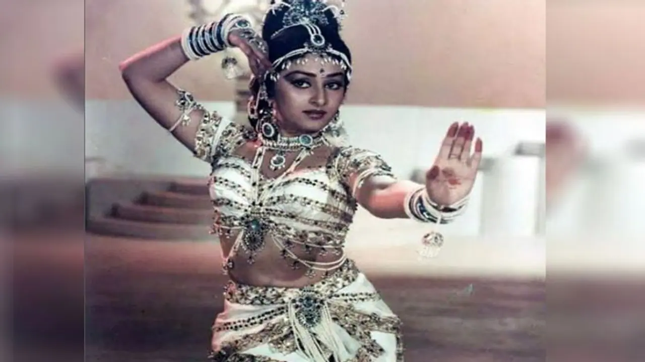 First salary of actress Jaya Prada : From Rs. 10 to lakhs in two years ...