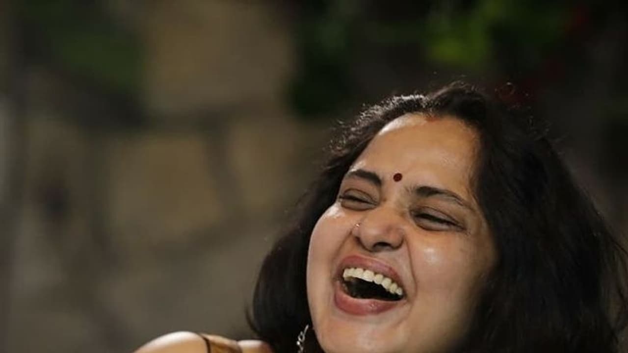 விஜய் டிவி சீரியல் அம்மா நடிகைக்கு 45 வயதில் மறுமணமா? உண்மையை உடைத்து கூறிய பிரகதி! | Vijay Tv ...