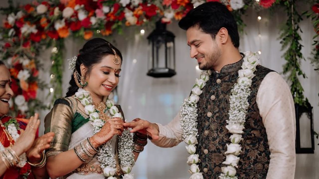 Sujay Hegde 'ಹೊಸ ಕಥೆಯೊಂದು ಶುರುವಾಗಿದೆ', Preranaಗೆ 'ಮನಸೆಲ್ಲಾ ನೀನೇ ...