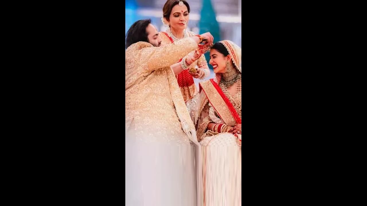 Radhika Merchant Burma Ruby jewellery | அரிய பர்மா மாணிக்க நகையில் ...