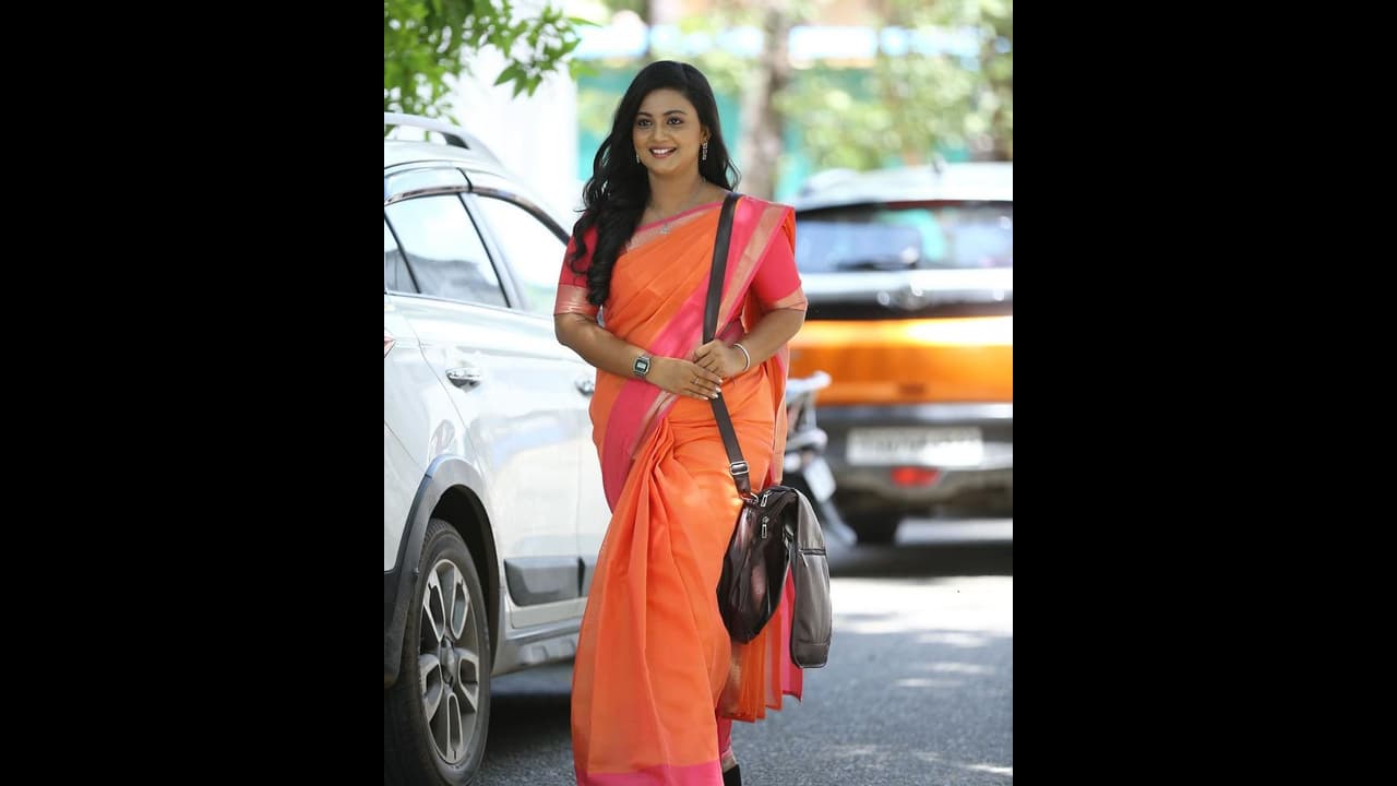 Siragadikka Aasai : சீரியல் நடிகை கோமதி பிரியா சொன்ன குட் நியூஸ்! குவியும் வாழ்த்து ...